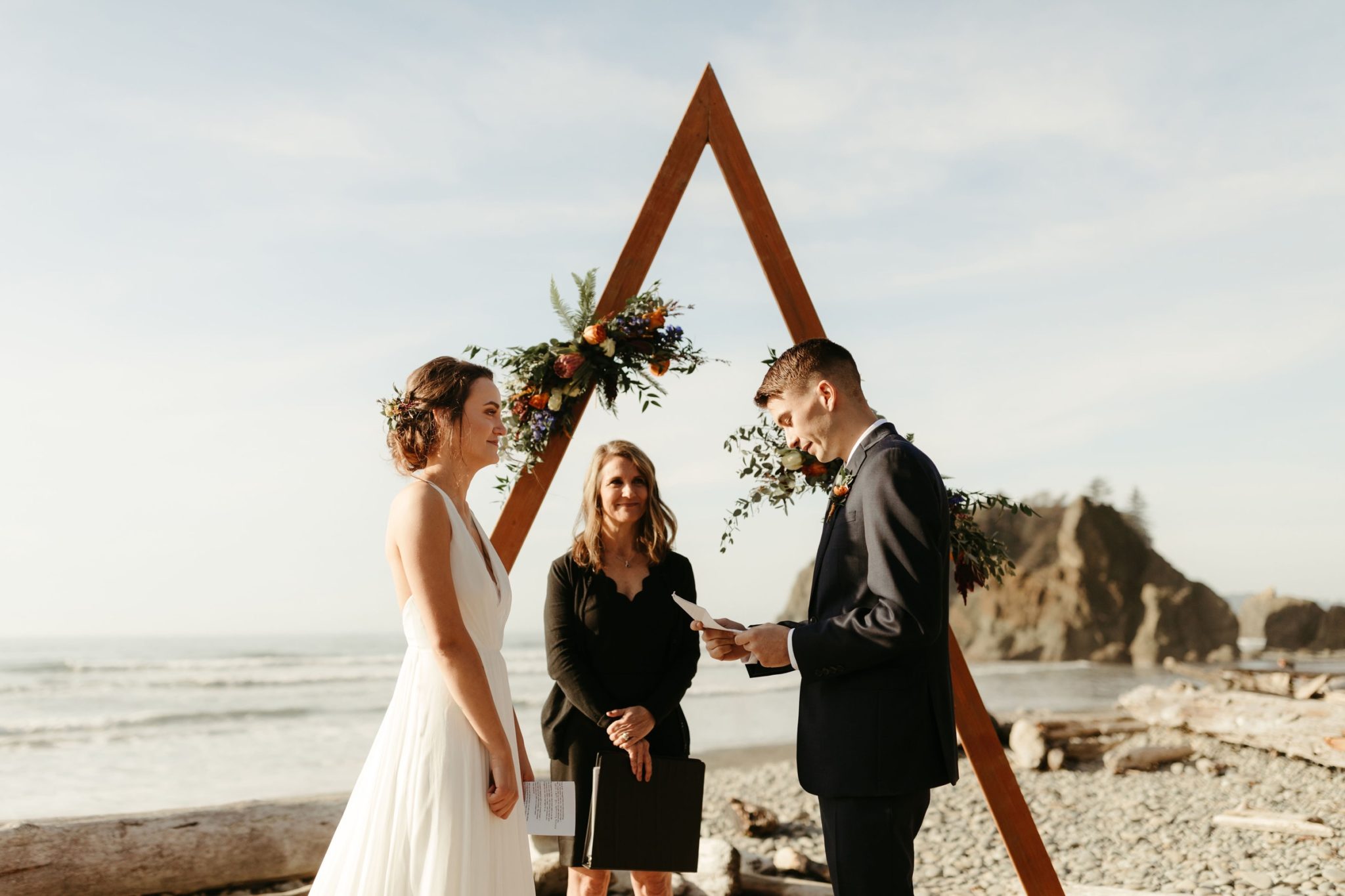 An Intimate Elopement in Forks, Washington – Lauren Mihae Photography